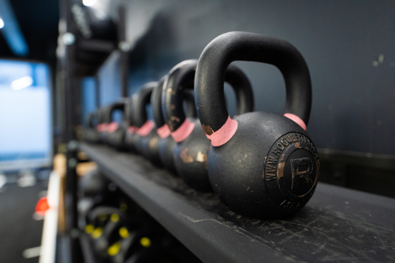 Découvre les 8 épreuves Hyrox en détail ! - Sporting Form